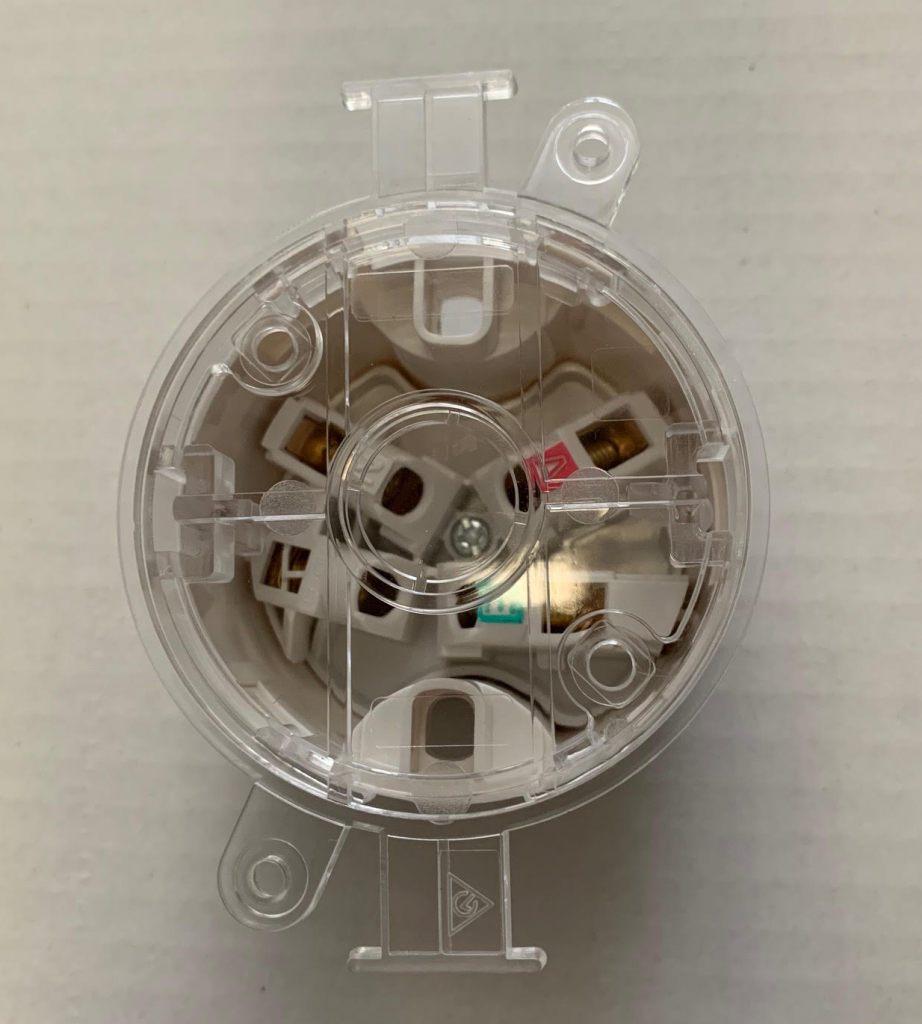30461NLS Single Surface Mount Socket - 413 Socket - Electrical Supplies ...